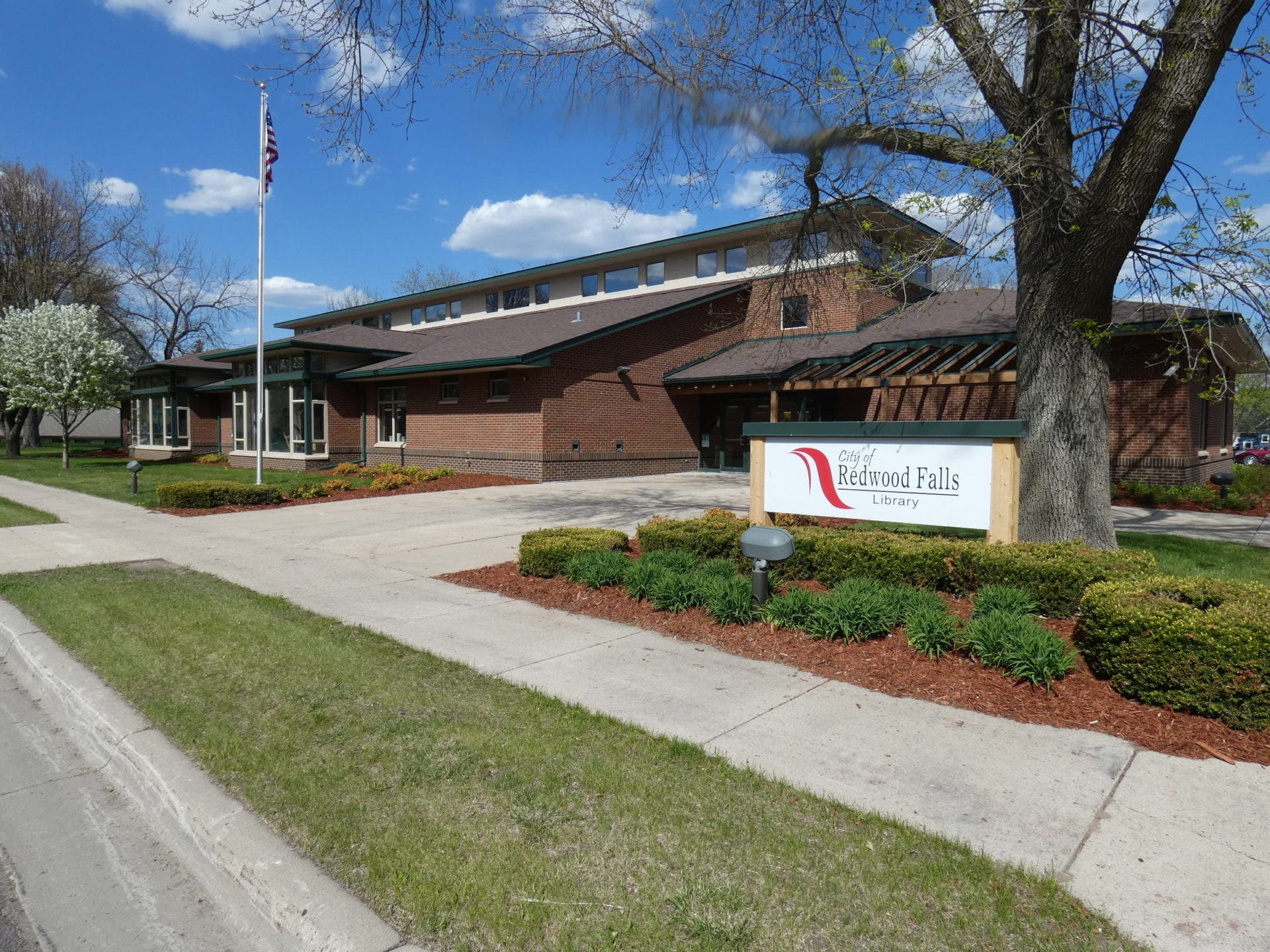 Redwood Falls Library